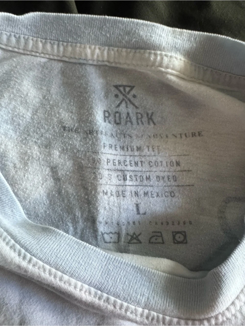 Roark | Shirts | Roark White Short Sleeve Tee With Small Skull Graphic ...